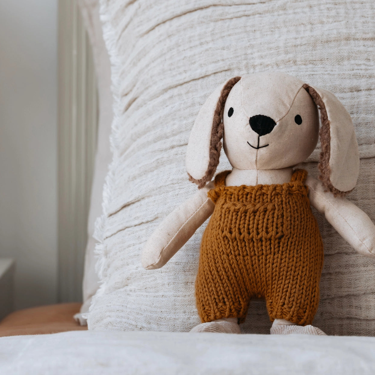 Gilbert Dog – Betty and Lola
